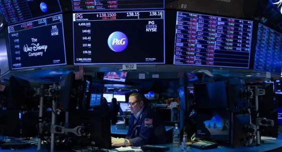 Уолл-стрит выросла в пятницу, S&P 500 обновил рекорд — подробности ...