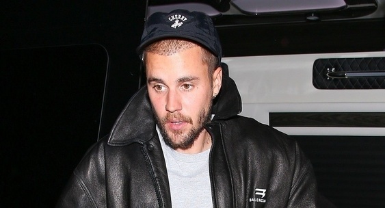 Daily Mail: Кендалл Дженнер подогрела слухи о романе с 48-летним ...