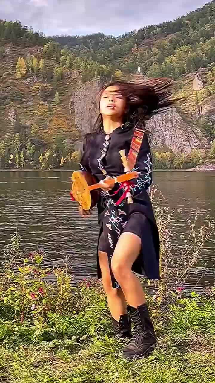 OTYKEN | OTYKEN - OTAMAY ТАНЦУЕТ ПОД СИНГЛ KHAN BLUES ️ #russia #otyken #siberian #love | Дзен