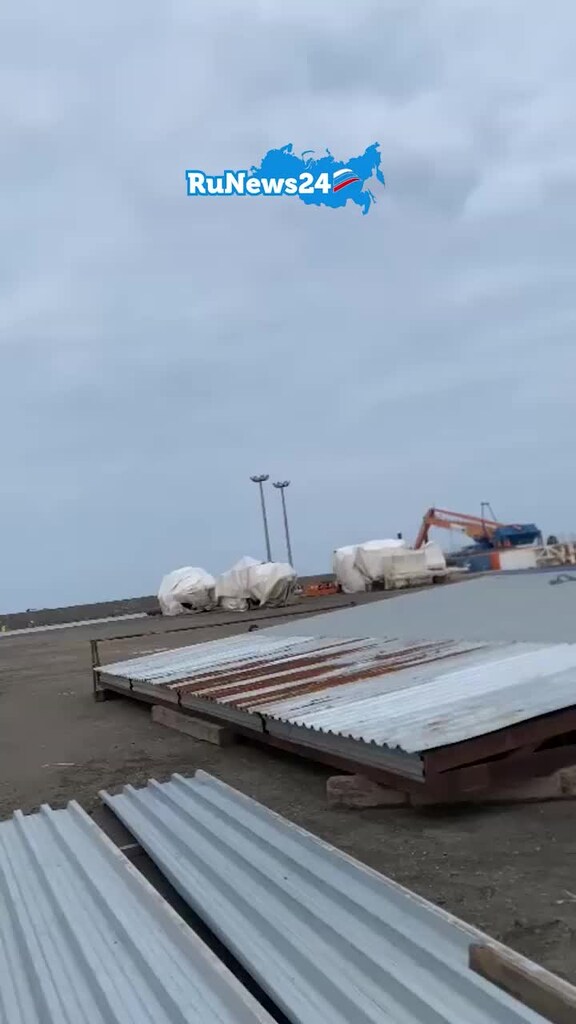 RuNews24.ru | Кадры падения самолёта в Казахстане | Дзен