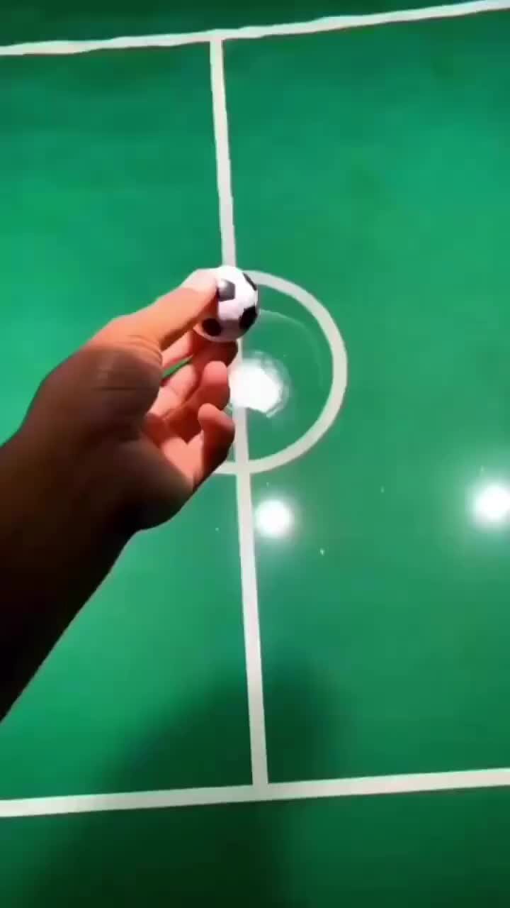 Sports.ru | 😎Рыбки играет в футбол лучше Месси! | Дзен