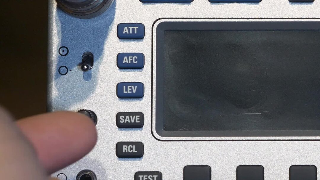 Rohde & Schwarz EB200 немецкое качество. Приёмник 10 кГц - 3000 МГц ...