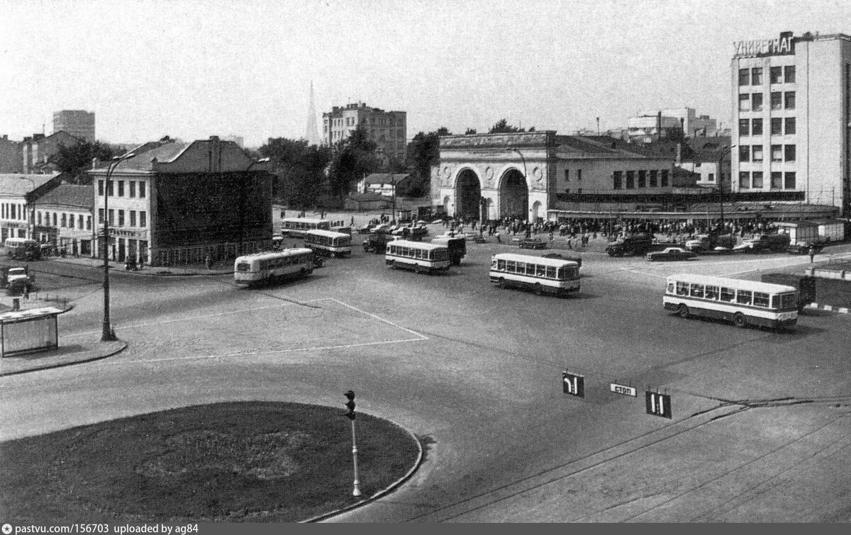 Добрынинская: «Наша гордость, огромная ванна на львиных лапах ...