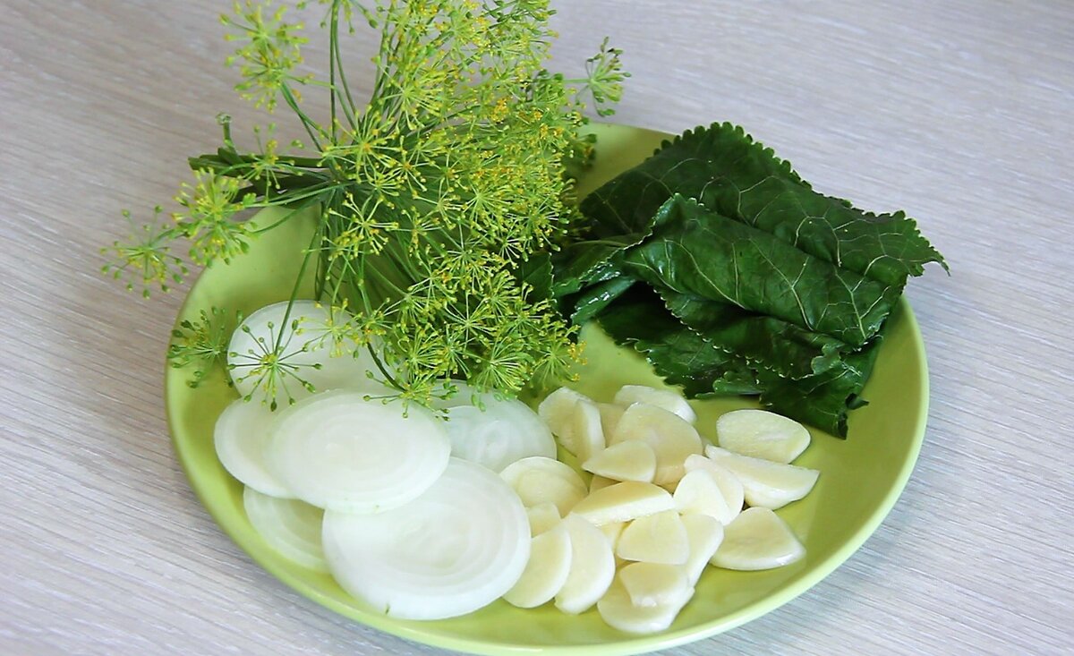 Резанные маринованные огурцы на зиму Самый простой рецепт (можно ...