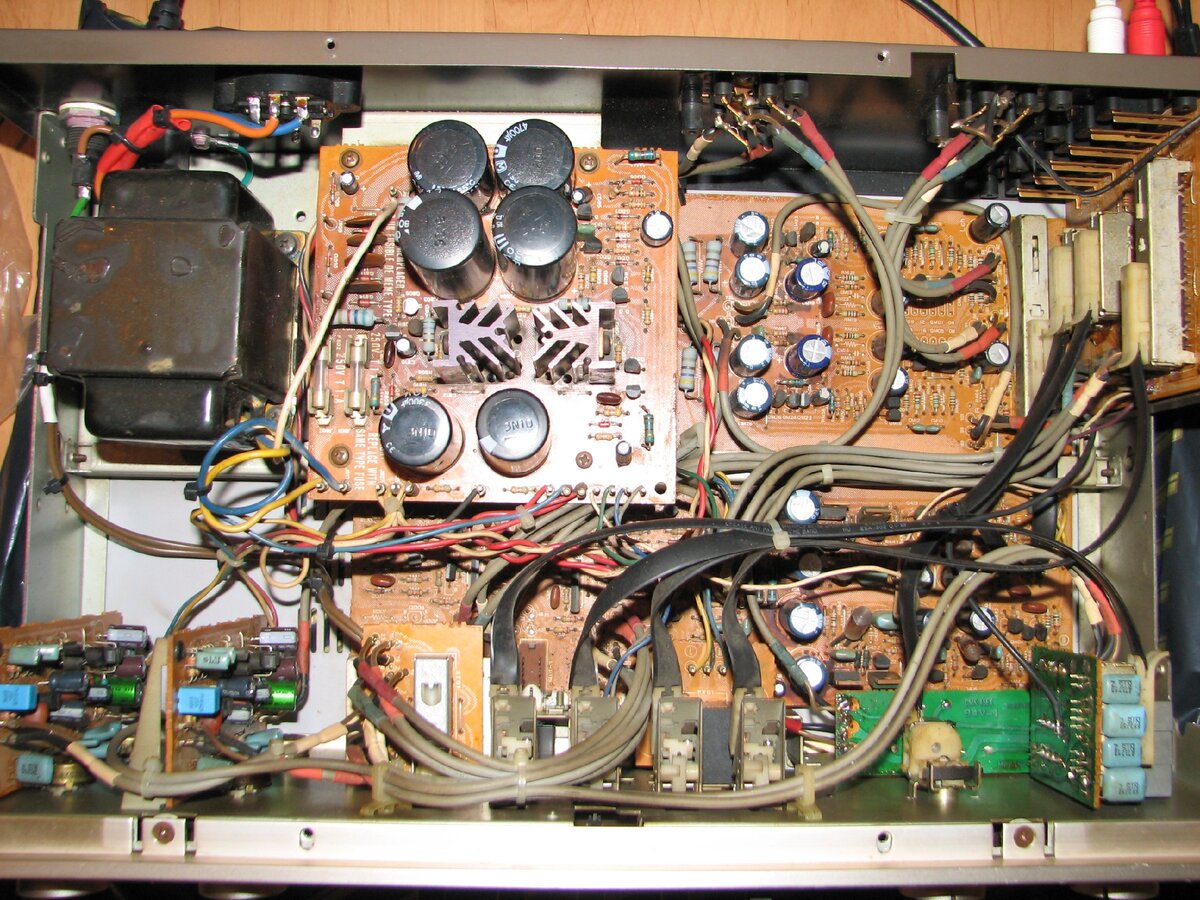 Двухблочный усилитель из 80-х: Marantz SC8 + Marantz SM8 ...