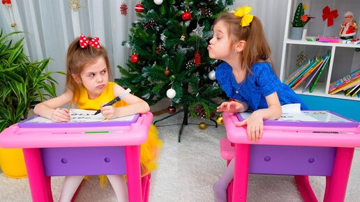 Eva and her friends at school in the house | Eva Bravo Play | Eva Bravo ...