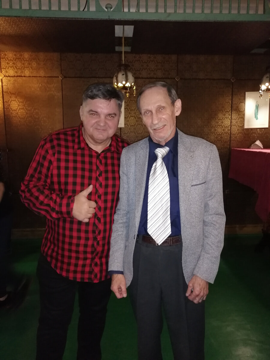 В музыкальном театре посмотрел постановку "Любовь и голуби". Невольно ...