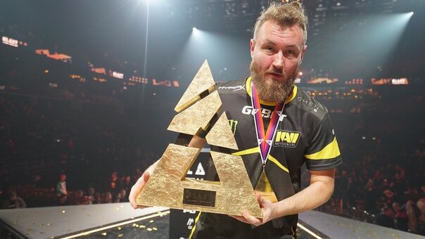 Edward уйдёт из NaVi | Cyber Daily | Дзен