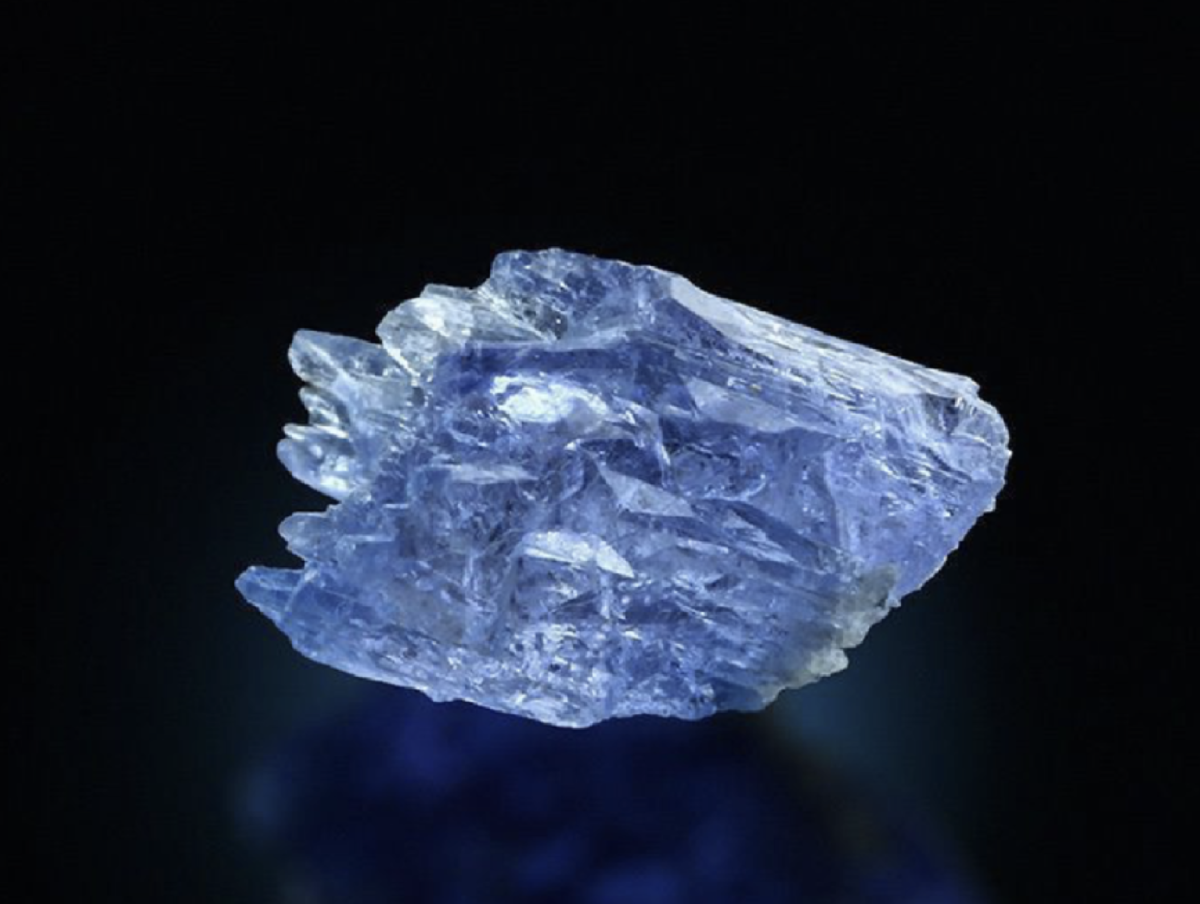 ТОП-20 самых красивых голубых камней: от халцедона до алмаза | GEM ...