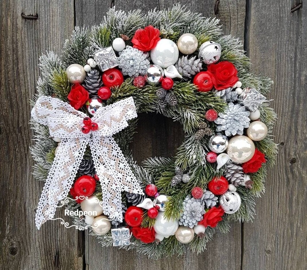 Какой венок вышить к зимним праздникам? Обзор наборов и авторских схем | Лана-архитектор | Дзен
