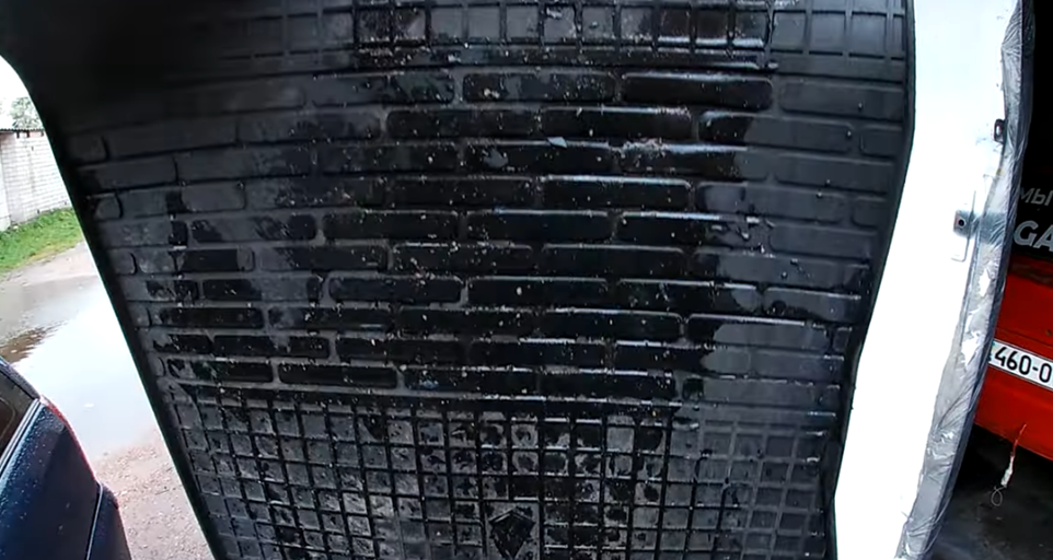 10 причин запотевания стекол в машине