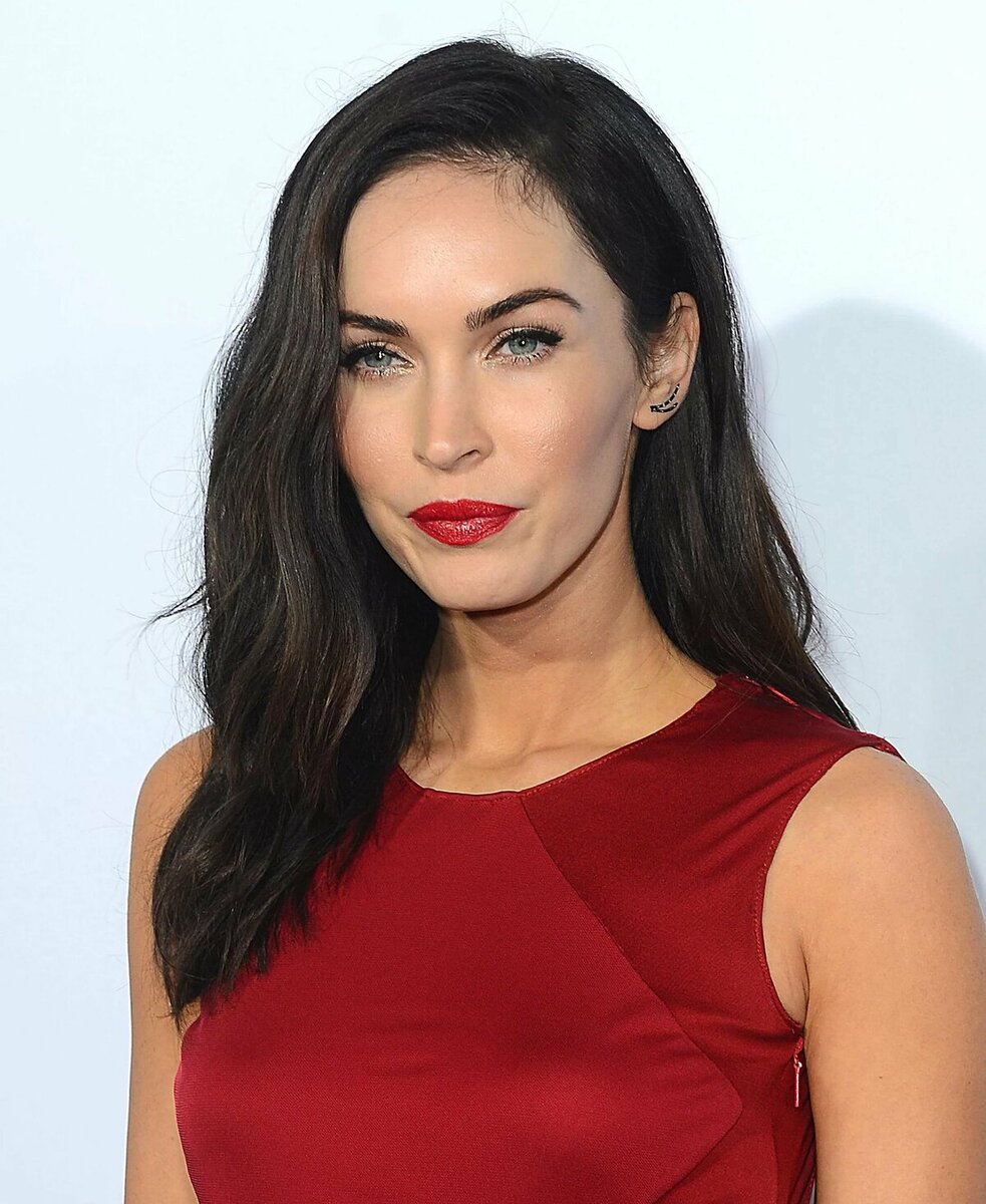 Меган фокс фото в полный рост