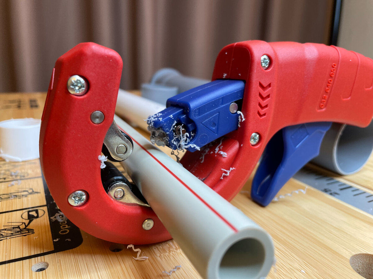Новый труборез Knipex для пластиковых канализационных труб. Один ...