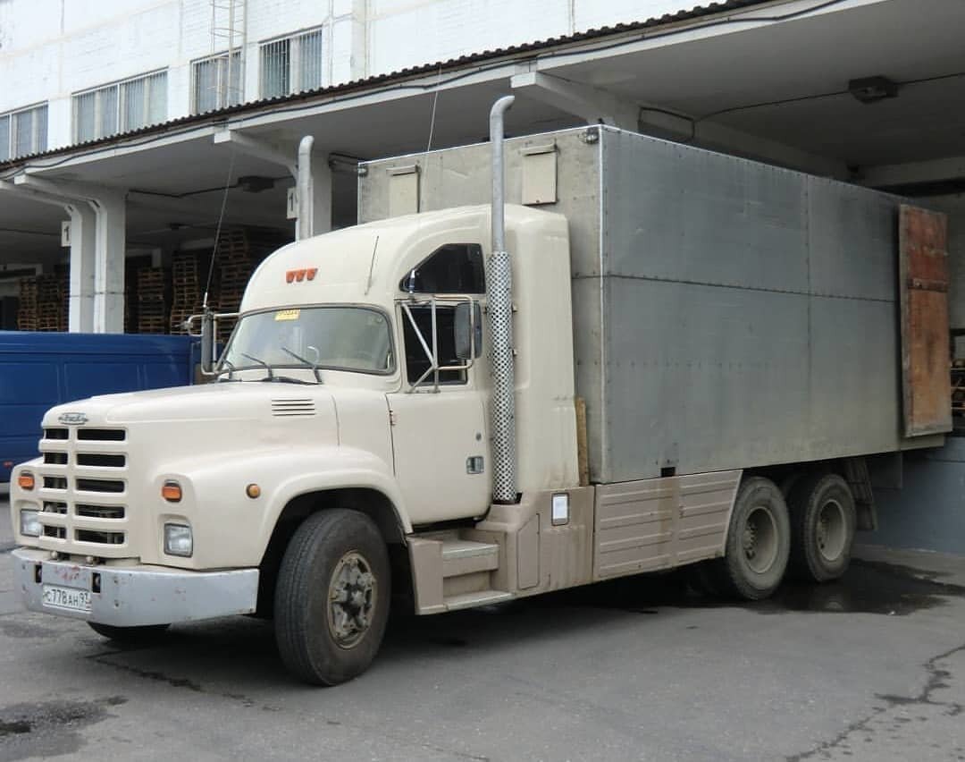 11 фото тюнингованных грузовиков ЗИЛ: от нелепых до крутых | Все о грузовиках – Trucksplanet | Дзен