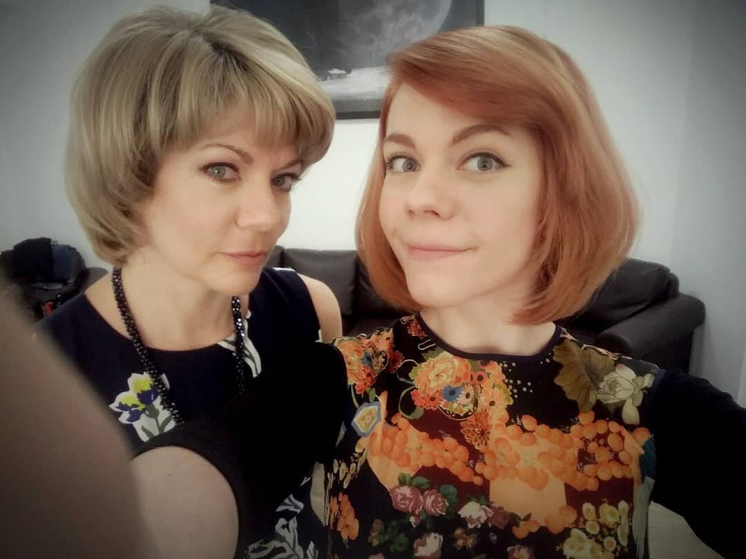 Копия мамы. Чем живет и чем занимается взрослая дочь Алисы Селезневой ...