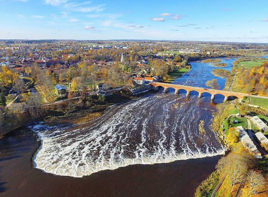 Как выглядит самый широкий водопад в Европе (фото) | Погода Mail.ru | Дзен