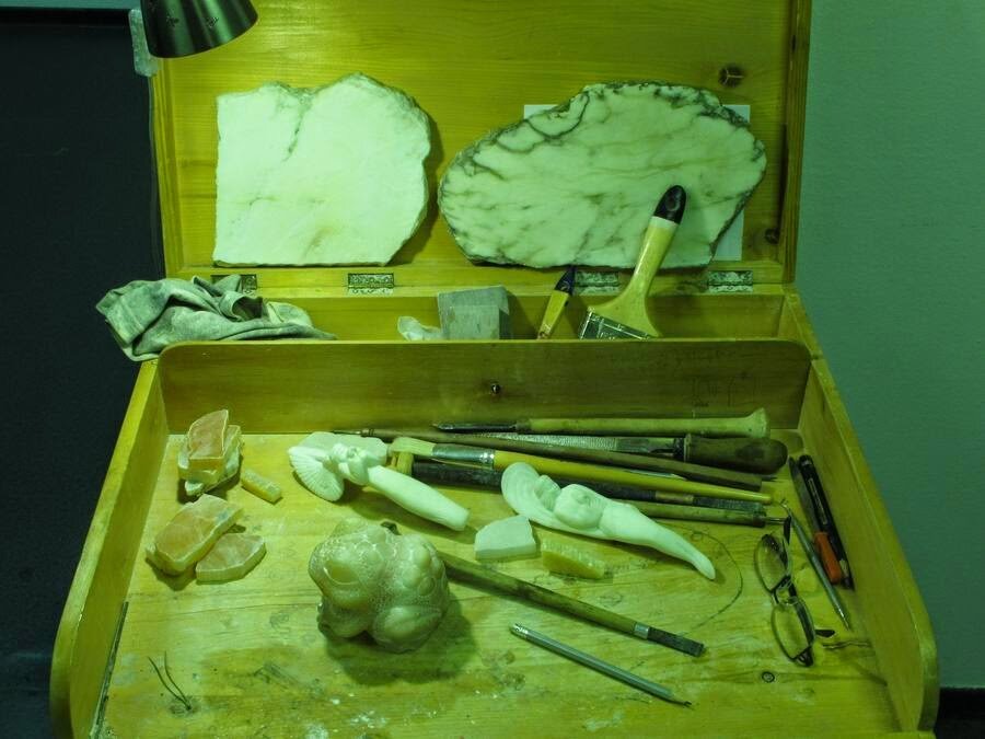 Камнерезы за работой: Селенитовая комната в Перми. | starcom68 | Дзен