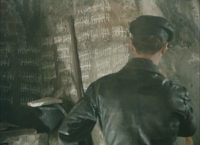 «Чекист» (1992) – как расстреливали студенточек — Teletype