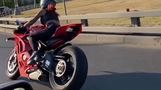 aniuta.mini | В следующем году я хочу два мотоцикла. Один для трека-учиться,пробовать. Второй ...