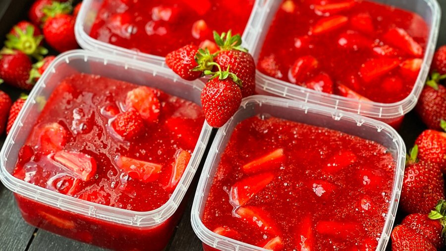 Tout amateur de fraises devrait connaître cette astuce. Comment ...