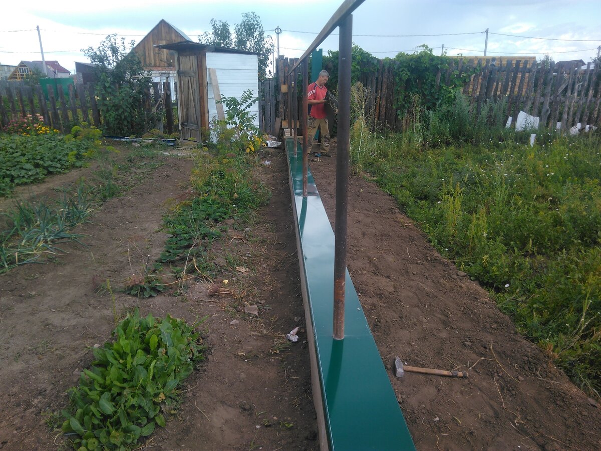 Простой способ защиты фундамента забора от трещин и разрушений ...