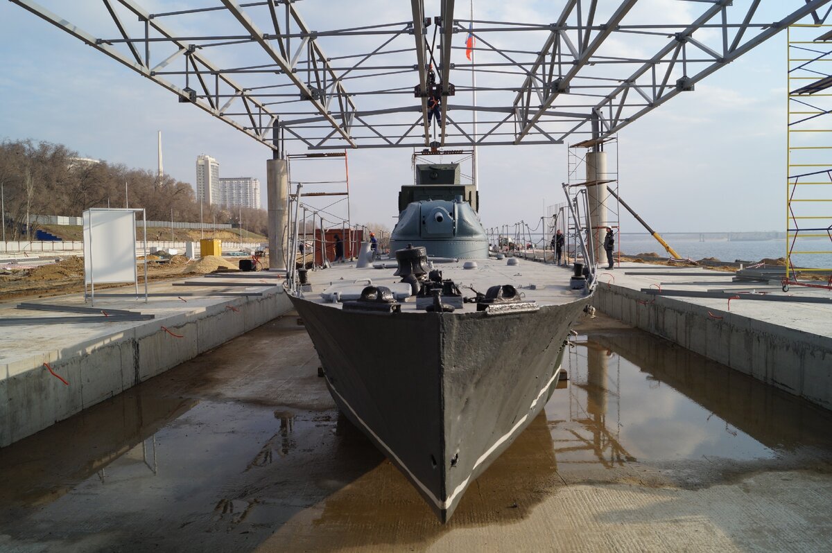 БК-31 вернулся в порт. Славный бронекатер подняли со дна | Роман ...