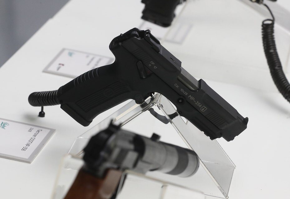 Как у ОМОНа почему травматический Пистолет Ярыгина лучше чем Макарыч Русский ОРУЖЕЙНИК Дзен