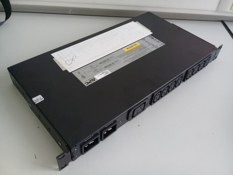 APC Rack ATS AP4423A — стоечный автоматический переключатель нагрузки ...