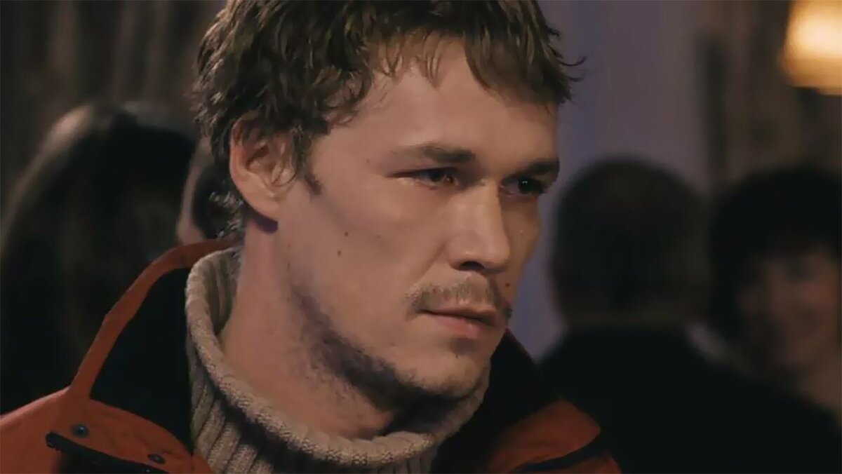 «Почти 6 лет ждал свою «жену-богиню»: Артем Быстров, как стал актером ...