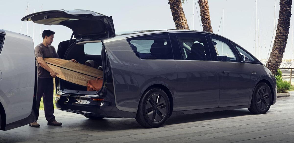 Сумасшедший автобус. Китайской Lixiang Mega разменивает вторую сотню за 5,5 сек. | "Автотрейдер ...