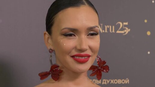 Wday.ru | Ольга Серябкина на Новогоднем концерте ЖАРА | Дзен