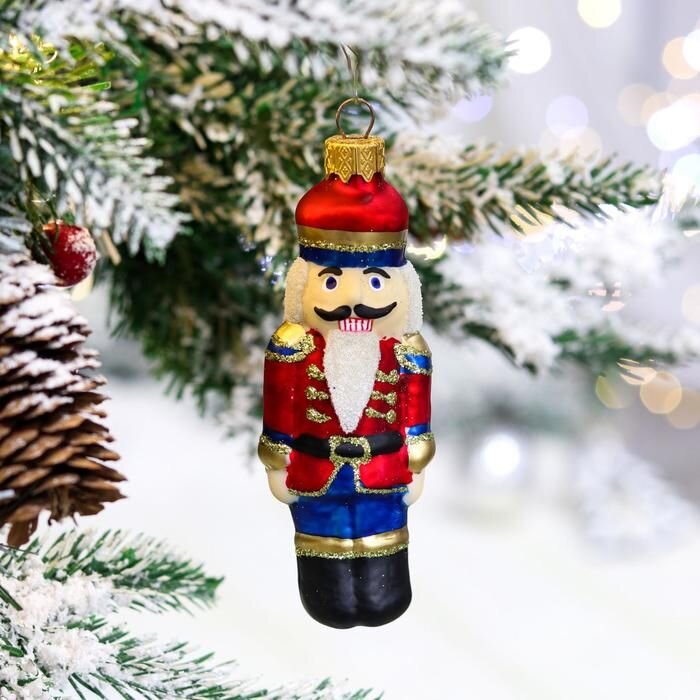 История новогодней игрушки, самого популярного украшения елки ...