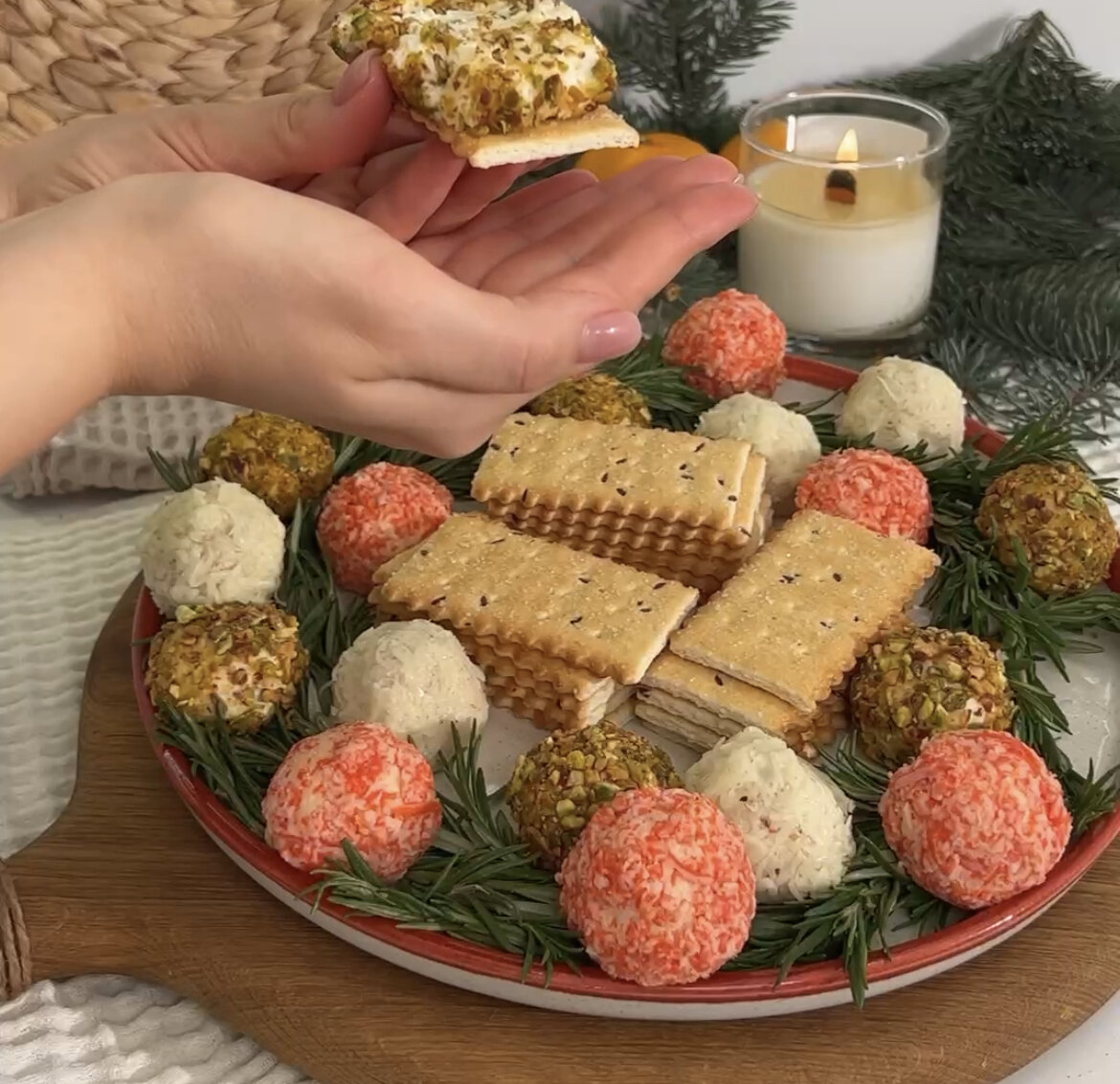 Праздники продолжаются🎄: вкусные и красивые закуски в виде шариков🍡 ...