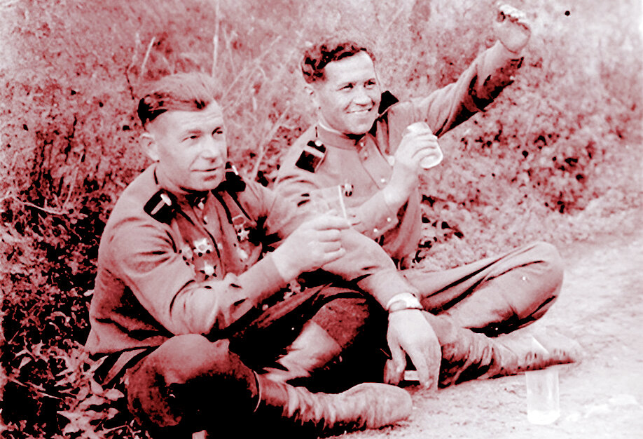 Кем был второй после Сталина кавалер двух наивысших наград – Герой ...