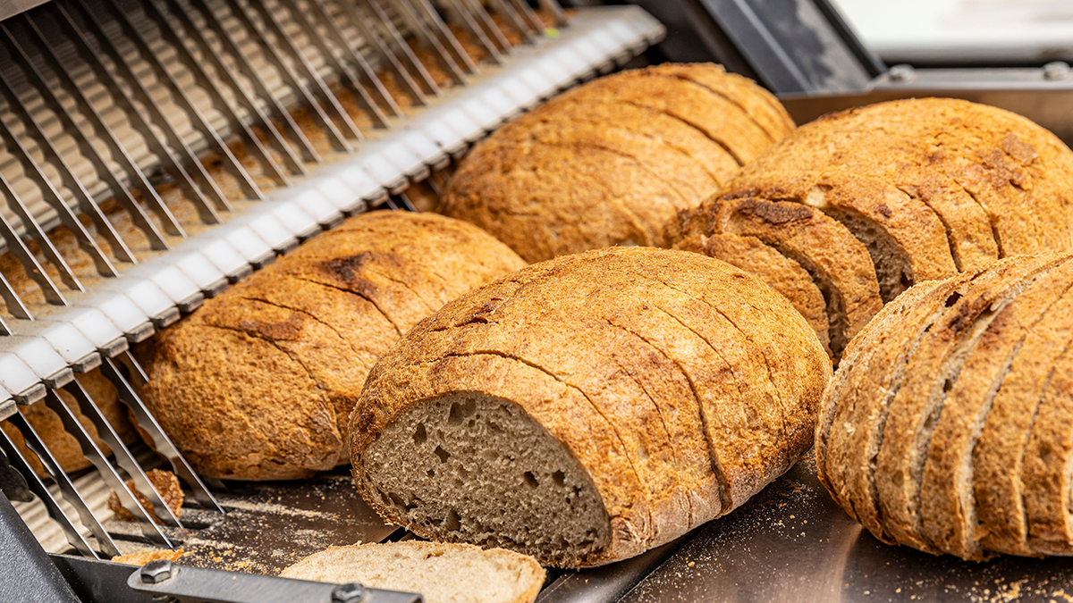 Хлеборезки: какими бывают и чем обслуживаются | Мир Смазок Все о маслах ...