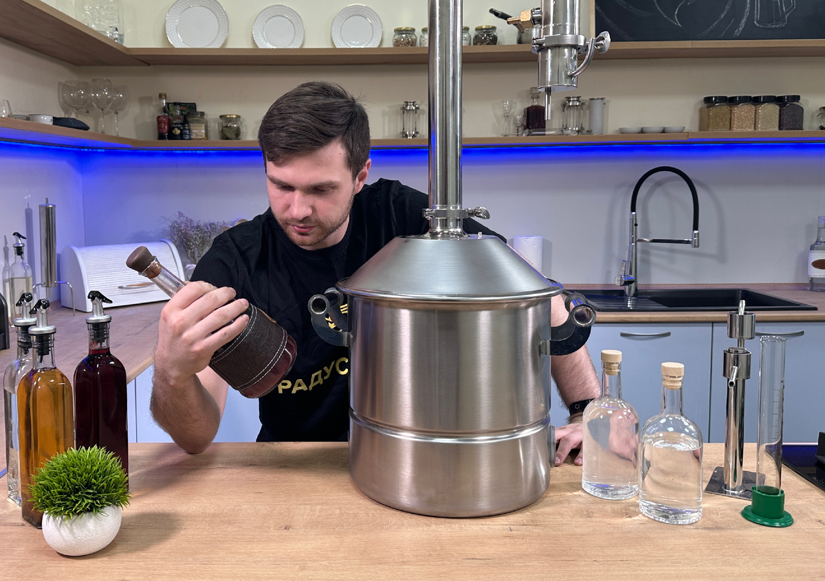 Какой самогонный аппарат выбрать для изготовления виски и коньяка ...