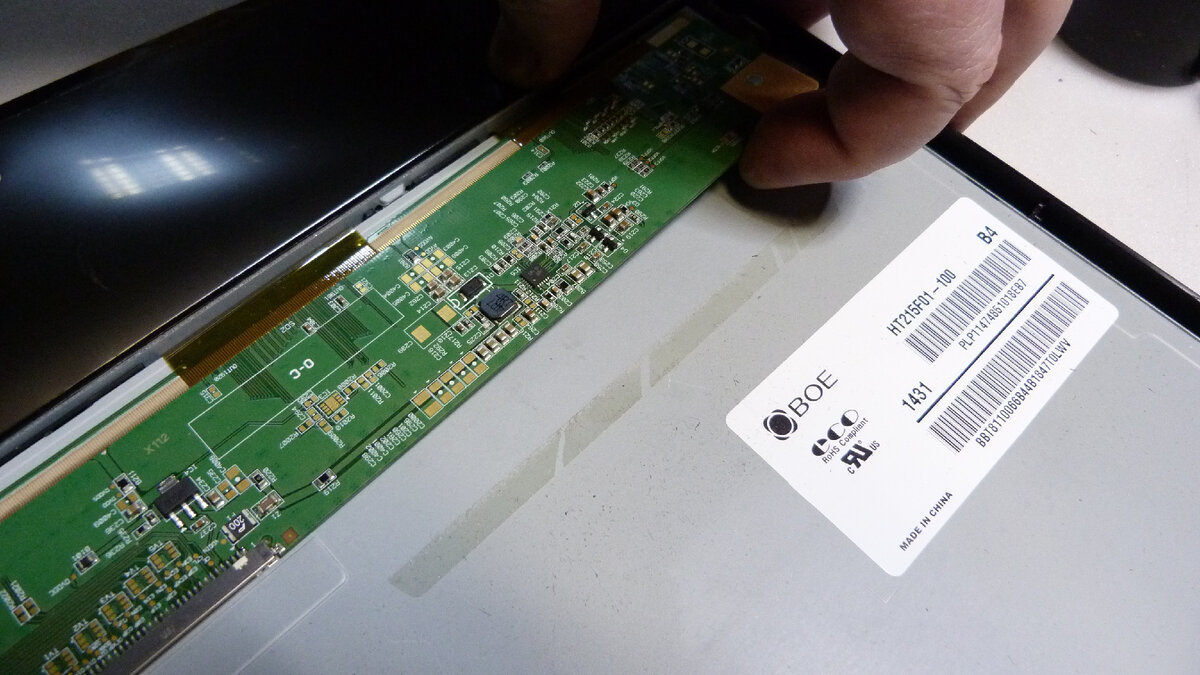 SAMSUNG UE22H5000AK нет подсветки. Нетипичная типовуха ...