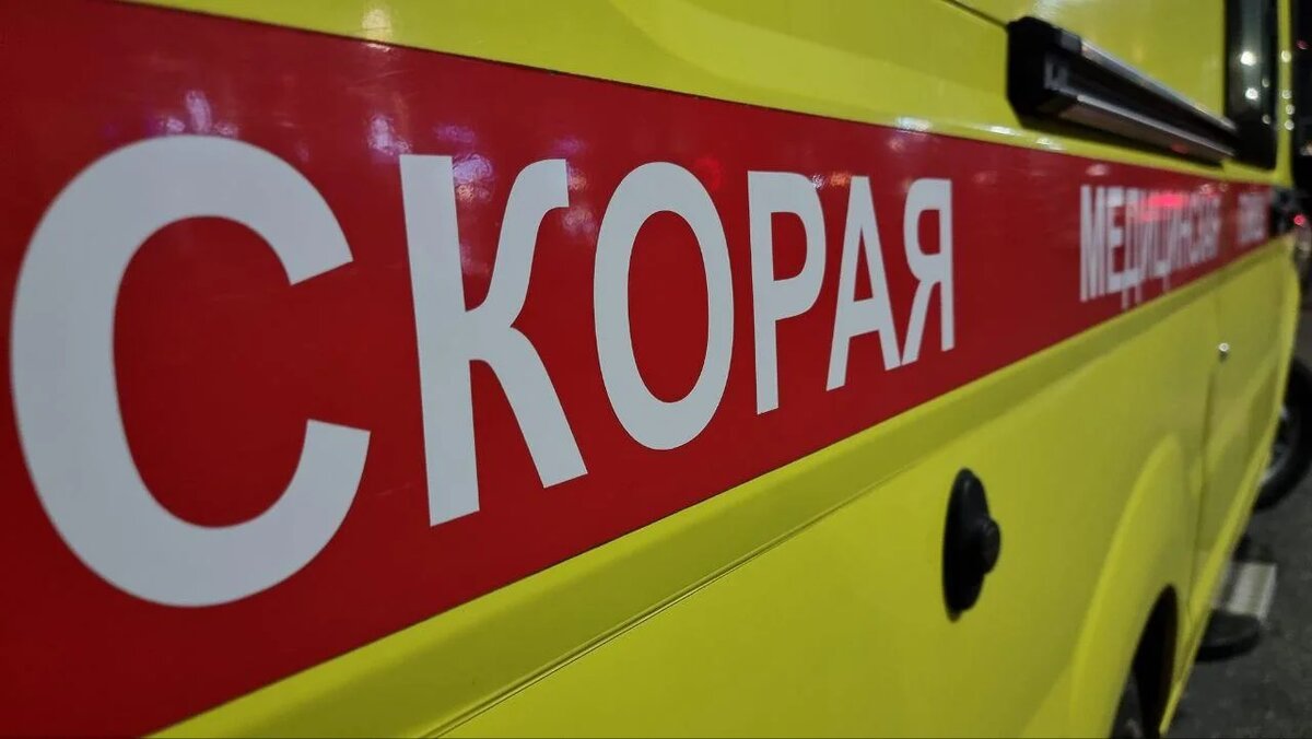 В Ростове 10 летняя девочка выпрыгнула из автобуса и попала в больницу