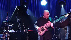 Real Bassist | Фрагмент импров соло в клубе А.Козлова на Рождественском ...