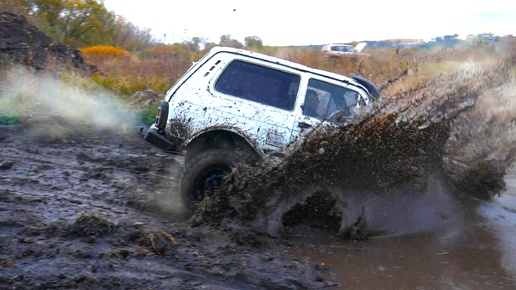 НИВА УНИЖАЕТ ВНЕДОРОЖНИКИ! Поспорил с JEEP WRANGLER Rubikon, и ...