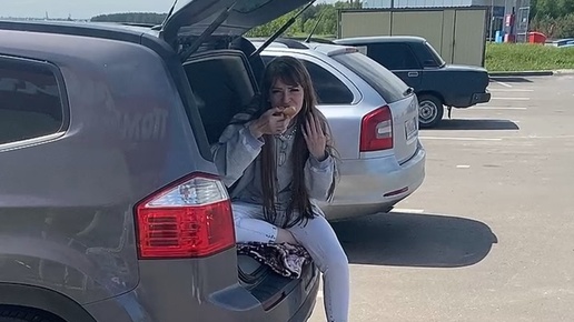 LekaDom🏡 Лёка Дом | Как я кушаю: любимое видео сестры 😂🤭 Милая сценка, как моя сестра засекла ...