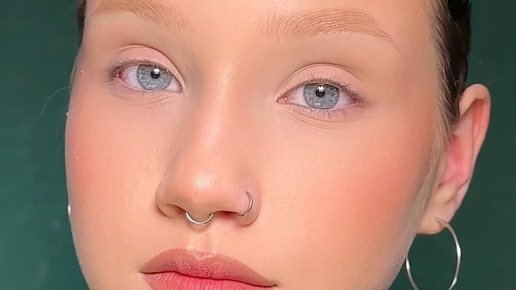 beautybomb.rus | Подводка Bad Bebe своей тонкой кисточкой и не такое ...