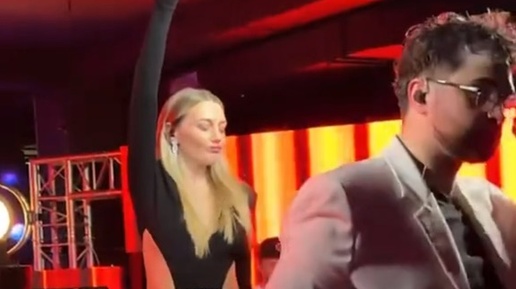 VYBOREVENT_GROUP | КАВЕР-ГРУППА | АЛЫЕ ПАРУСА Узнать подробности: +79138755465 Tg.me/vyborevent ...