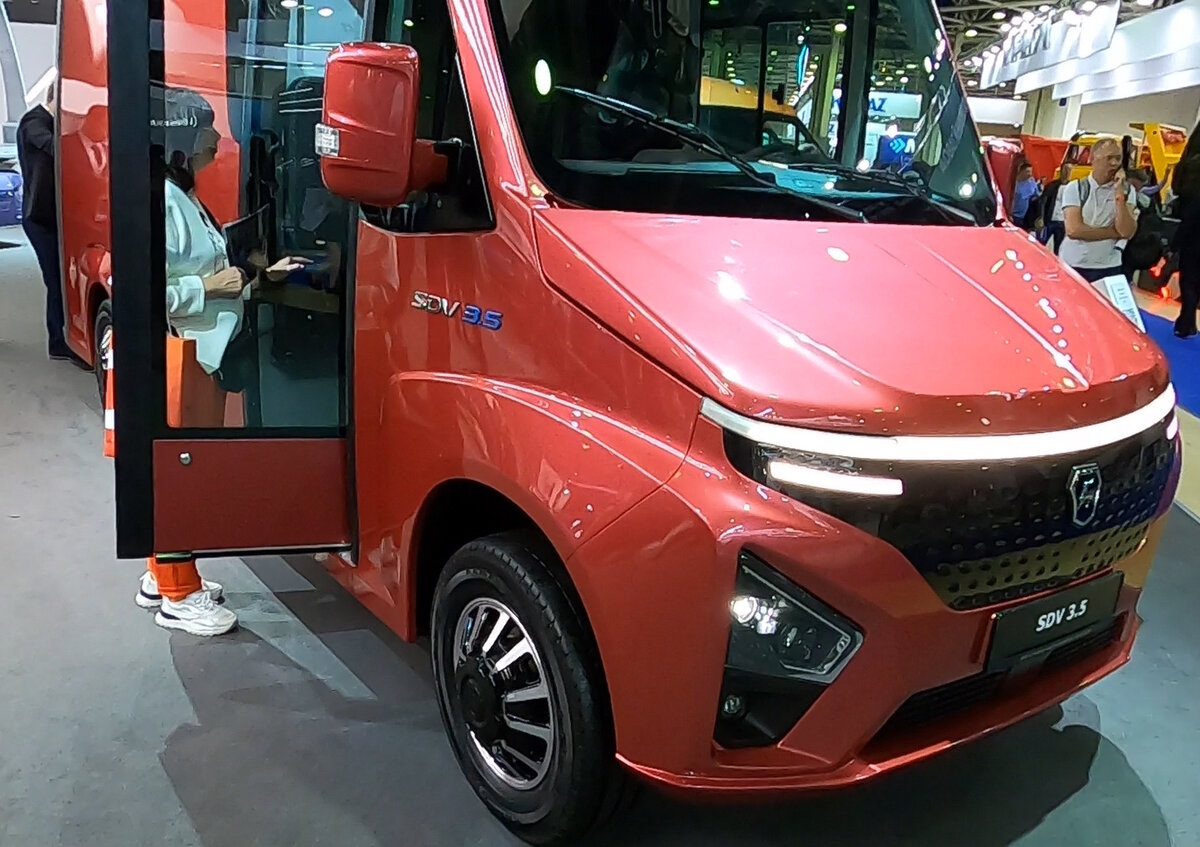Необычный фургон ГАЗ SDV 3.5. Рассматриваем поближе фото + видео | Автомобильная Россия | Дзен