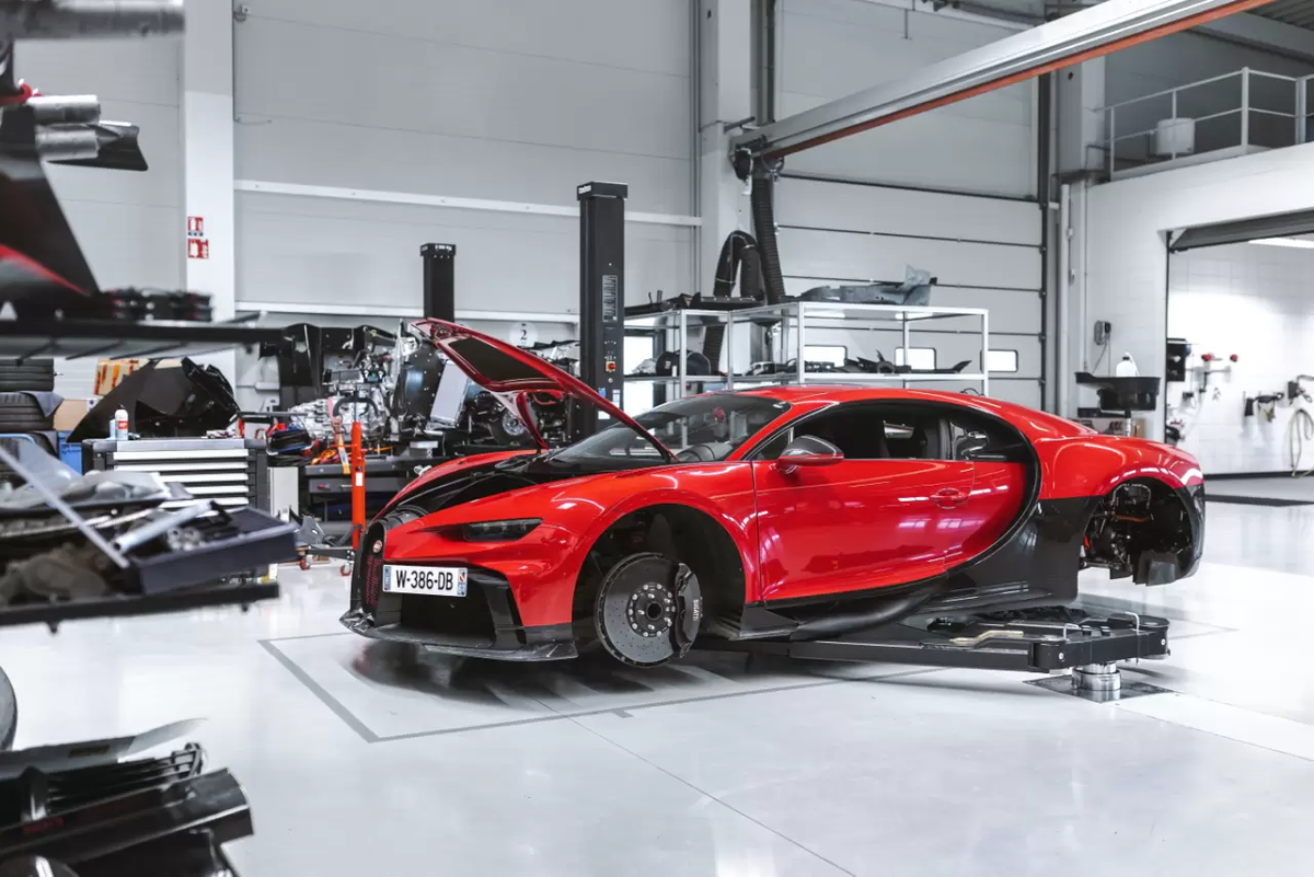 Все еще мечтаете о Bugatti Chiron? Взгляните сколько стоит обслуживание ...