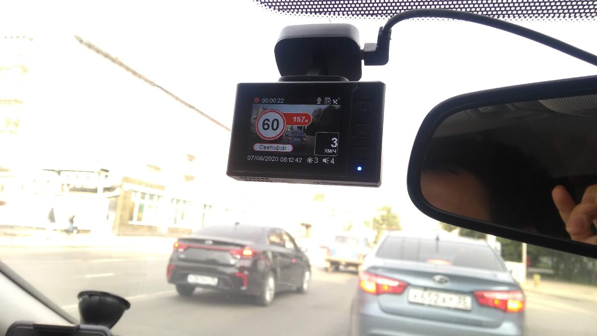 Купил видеорегистратор с "суперконденсатором". Рассказываю, почему ...