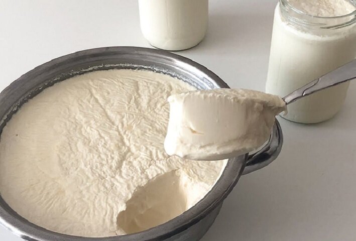 Сыр из молока. Варить 15 минут и добавить дрожжи. Простой и вкусный ...
