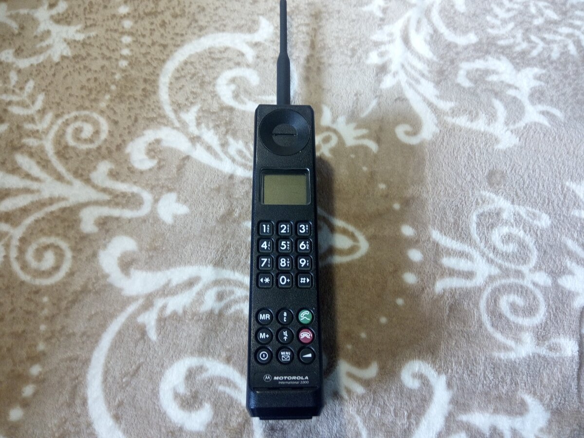 Моя коллекция телефонов Motorola 90-х годов | GaragеПлюс | Дзен