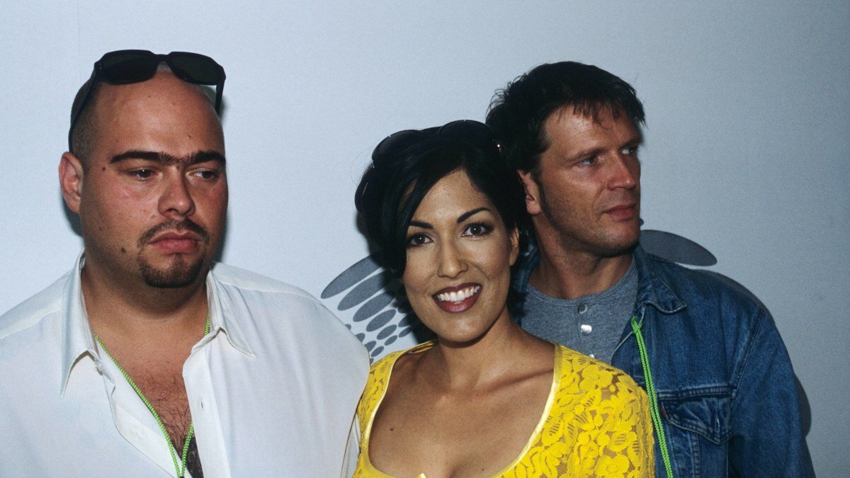 Голоса 90-х: Plavka и её незабываемый голос среди ночи | rockanews | Дзен