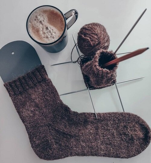 7 Instagramных носков спицами. Со схемами и для вдохновения. | GHALA ...